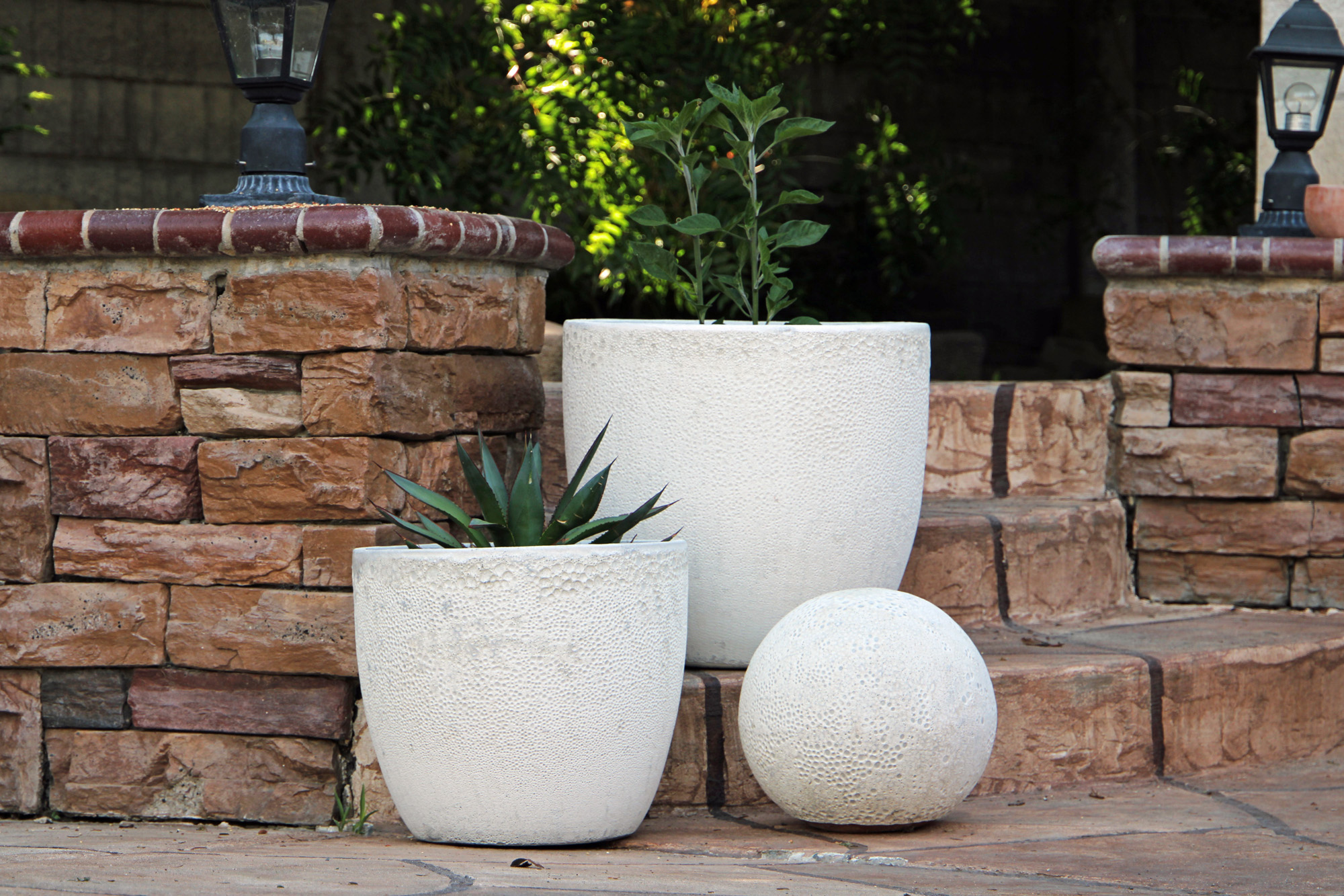 Pacific Home & Garden - Pottery Showcase